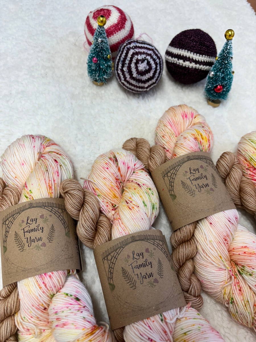 Gingerbread house – Lay Family Yarn