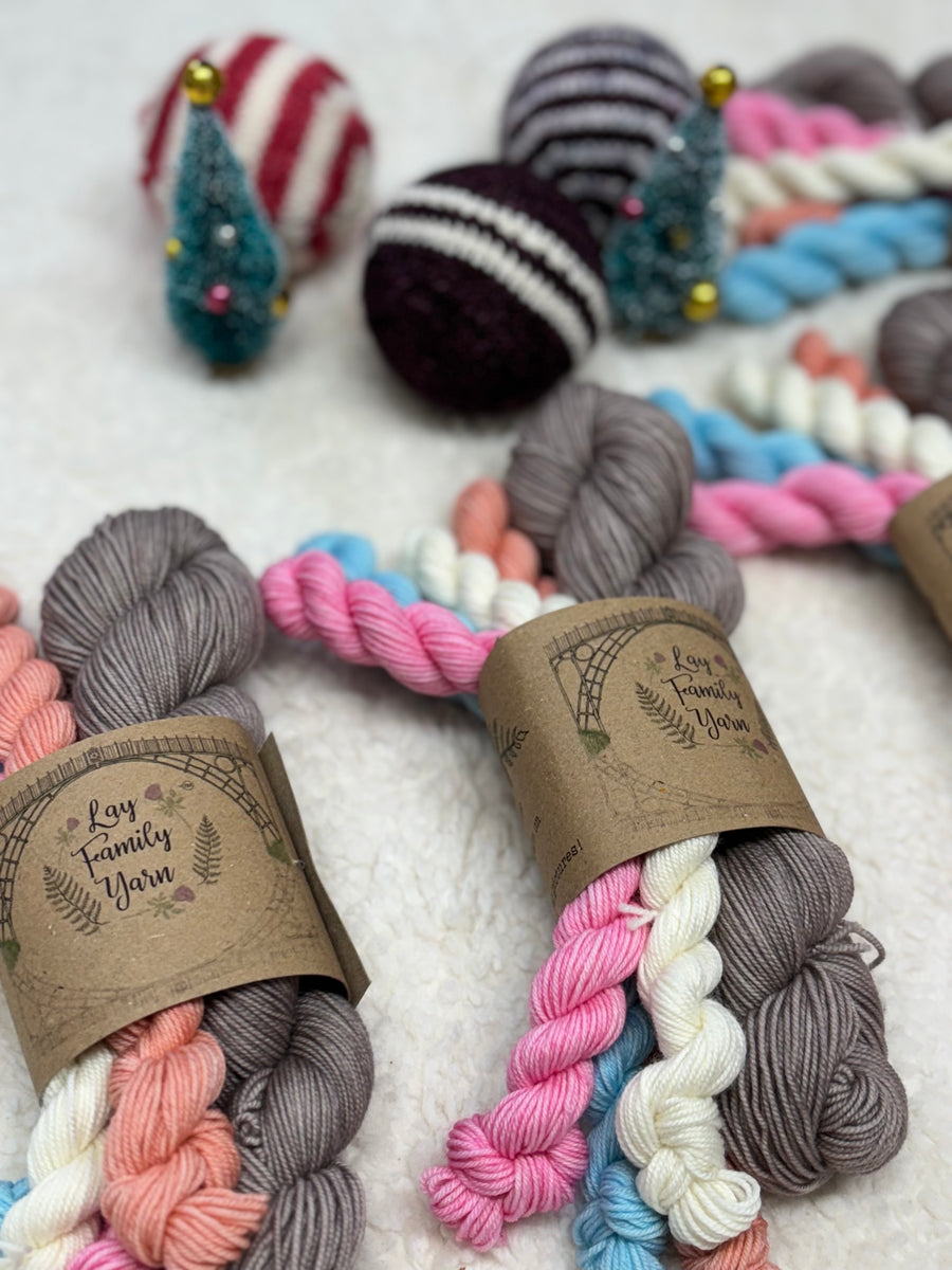 Sugar cookie dinky set – Lay Family Yarn