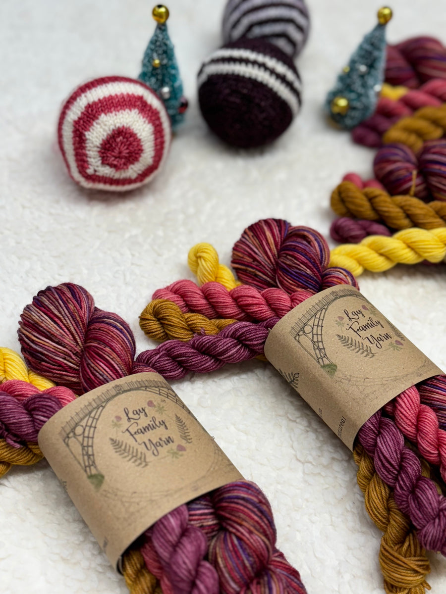 Plum pudding dinky set – Lay Family Yarn